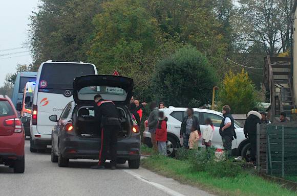 Ravenna, spray al peperoncino tra i passeggeri del pullman: una bambina ...