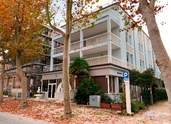 Hotel fatti fallire. Chiesti quasi 40 anni di pena alla famiglia Coppola