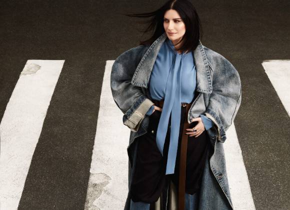 Laura Pausini, "Un buon inizio" al primo posto in classifica