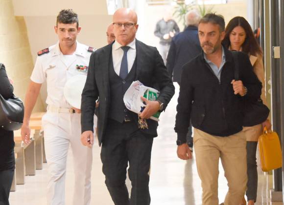 Vigile del fuoco ucciso da un buttafuori a Rimini, il campione di boxe ...