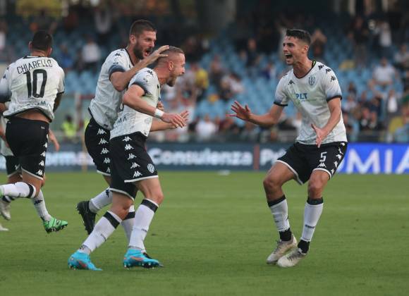 Calcio C, il Cesena perde Coccolo alla vigilia della sfida con il ...