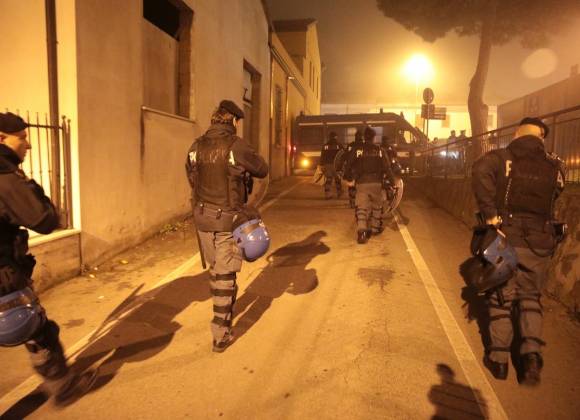 Aspirante terrorista arrestato a Cesena, i familiari sotto shock: "L ...