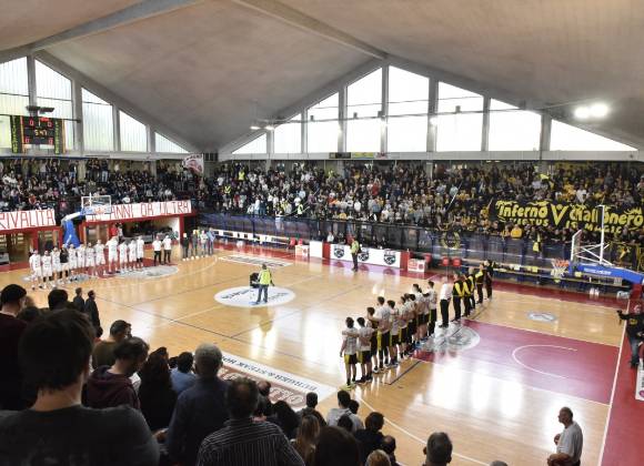 Basket B, lo spettacolo del PalaRuggi per il derby di Imola - Gallery