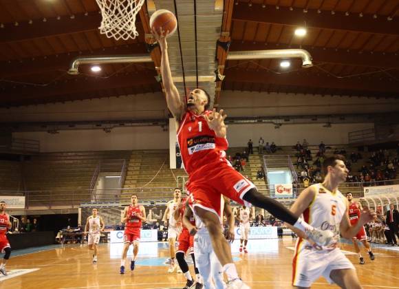 Basket A2, l'Unieuro sbanca Frosinone e spegne la Stella Azzurra (68-74)