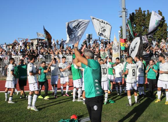 Calcio C, Cesena: una vittoria da dedicare a Lewis e a Bumbu - Gallery