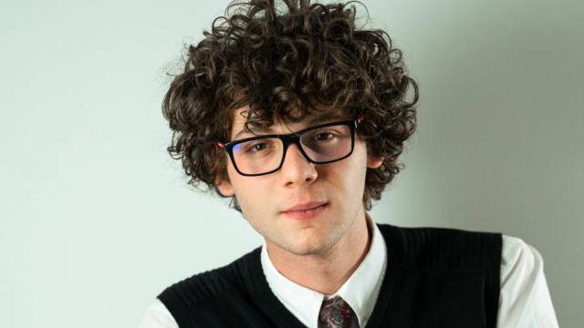 L’influencer che parla di letteratura: il riminese Edoardo Prati spopola sui social raccontando ...