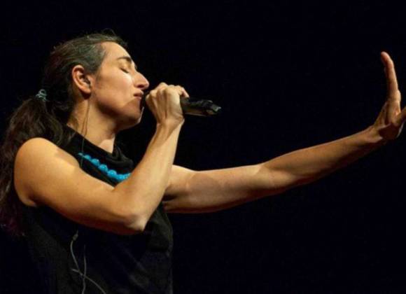 "Curami l'anima": Elisa Rodolfi, fado e non solo al Petrella