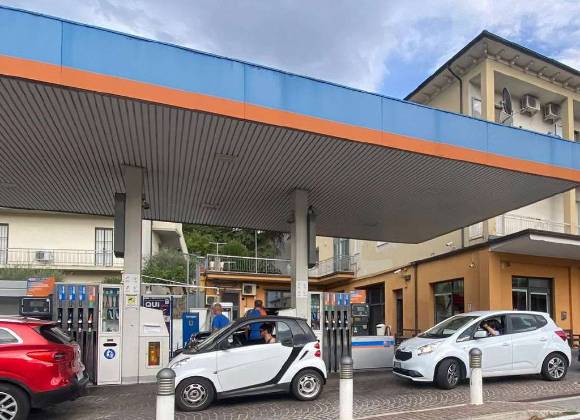 San Marino. Tornano le file ai benzinai sul Titano