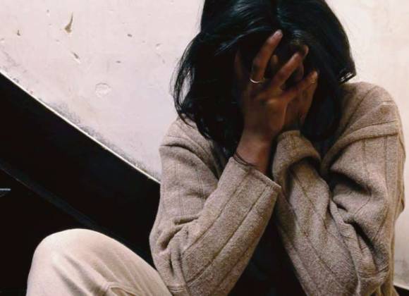 Ravenna: nozze combinate, poi le violenze, salvata dalla titolare