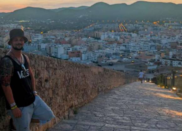 Rimini, vigile del fuoco ucciso: l'ombra della gelosia dietro la furia