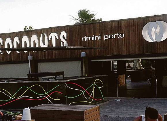 Rimini, Coconuts chiuso 20 giorni: Rimini, Coconuts chiuso 20 giorni: