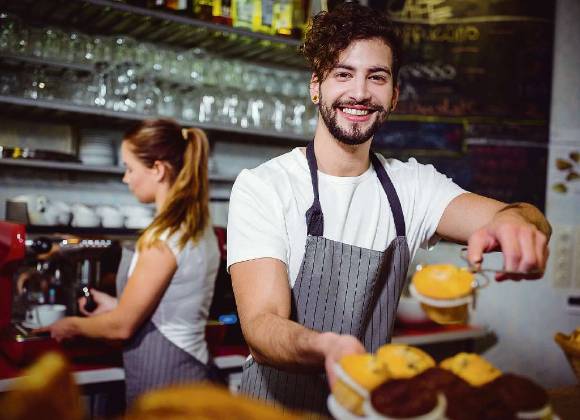 La macchina turistica a caccia di manodopera