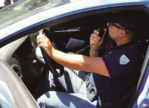 Forlì, vestiti da operai ma con le mani ben curate: doppia denuncia per ...