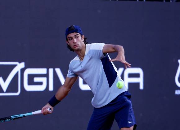 Tennis, un grande Musetti centra i quarti al Villa Carpena