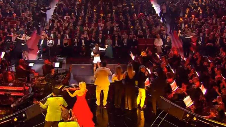 Amadeus: “Tutti in pista, a Sanremo si balla Romagna mia!”