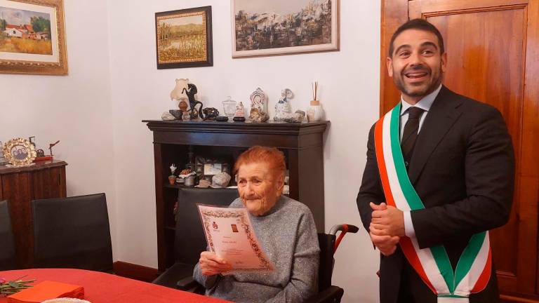 Lugo, i 100 anni di Maria Ghetti, storica collaboratrice scolastica