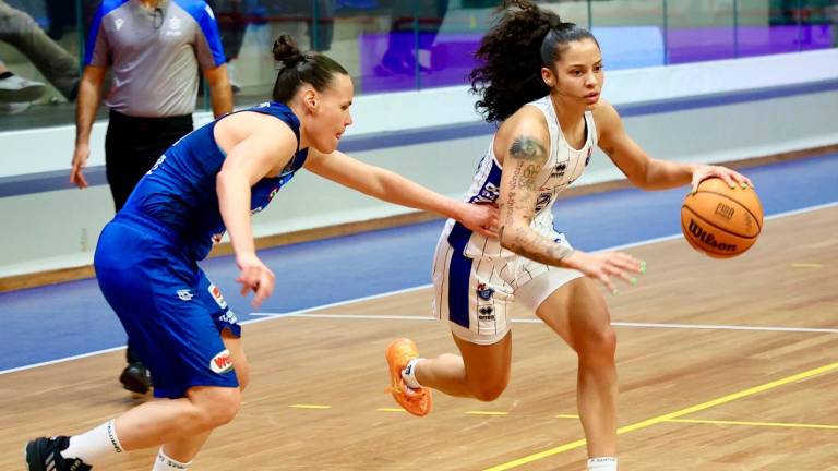 Basket A1 donne, la E-Work saluta Essence Booker e la Coppa Italia (83-59)