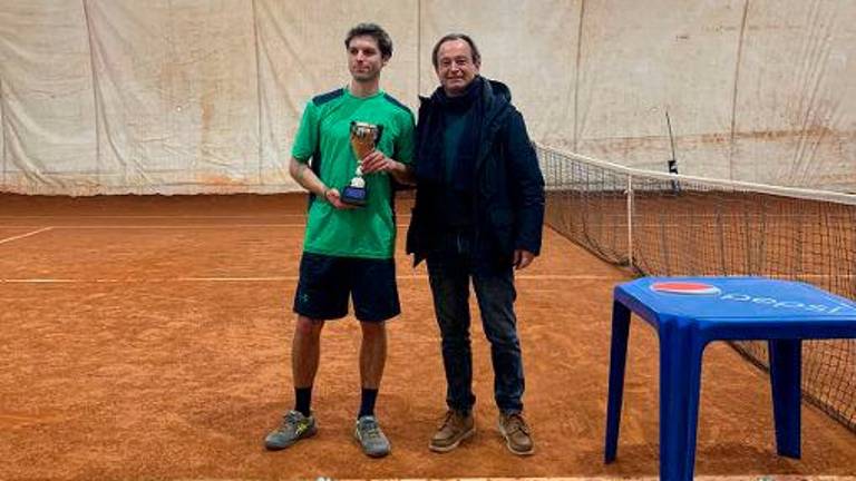 Tennis, Maestri trionfa al Ct Rimini