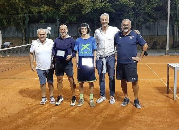 Tennis, il 15enne ravennate Alberto Bezzi conquista il torneo del Ct ...