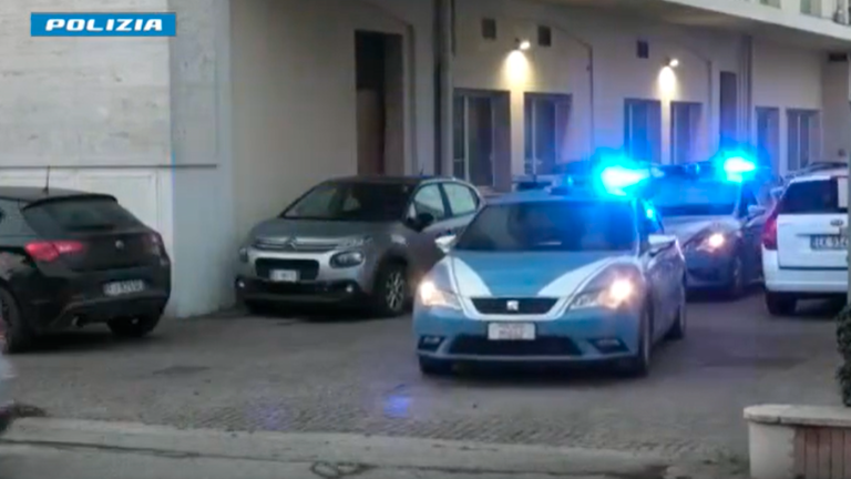 Street bullying a Faenza. Per le aggressioni a coetanei, 2 giovani ai ...
